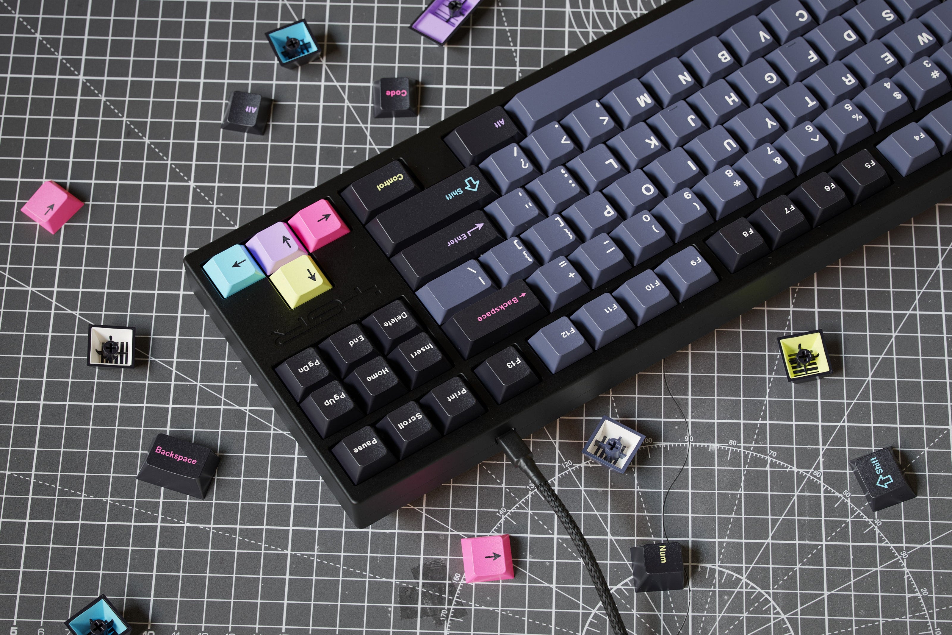[In Stock] GMK CYL Dracula V2.0